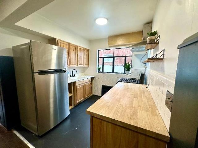 1 Br, 1 bath, Condo 3043 Boudinot Ave
