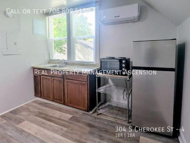 1 Br, 1 bath, Condo 304 S Cherokee St