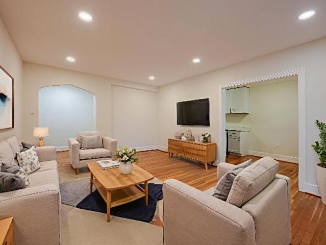 1 Br, 1 bath, Condo 3051 Idaho Ave NW