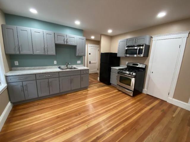 1 Br, 1 bath, Condo 305 Belgrade Ave