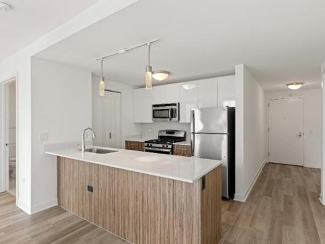 1 Br, 1 bath, Condo 305 N Orleans St