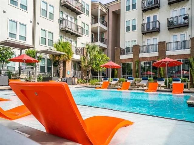 1 Br, 1 bath, Condo 305 River Fern Ave