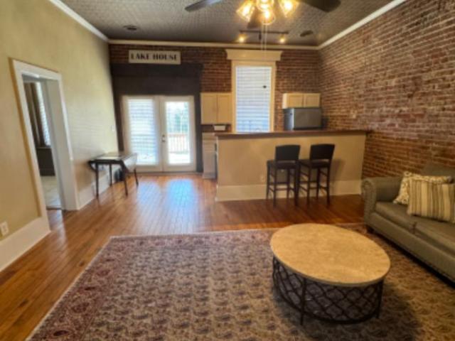 1 Br, 1 bath, Condo 305 Virginia Ave B