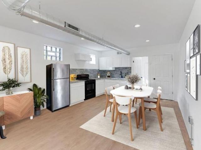 1 Br, 1 bath, Condo 308 W Queen Ln