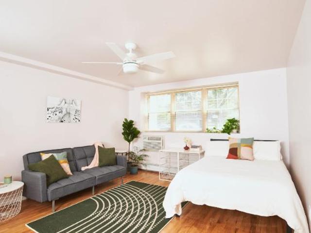 1 Br, 1 bath, Condo 309 4th Ave