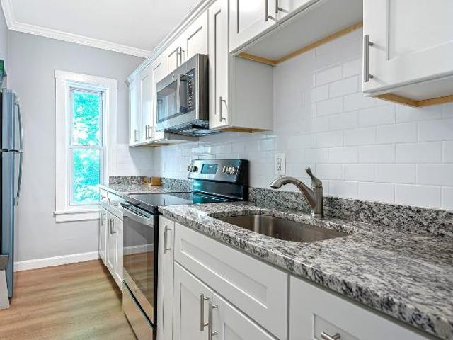 1 Br, 1 bath, Condo 30 Hooper St