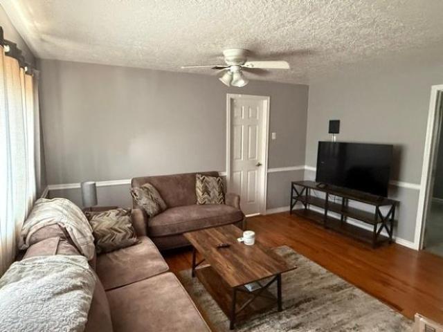 1 Br, 1 bath, Condo 3106 Western Ave