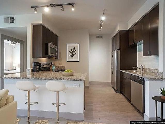 1 Br, 1 bath, Condo 3109 Douglas Ave