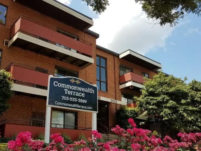 1 Br, 1 bath, Condo 3102 Commonwealth Ave