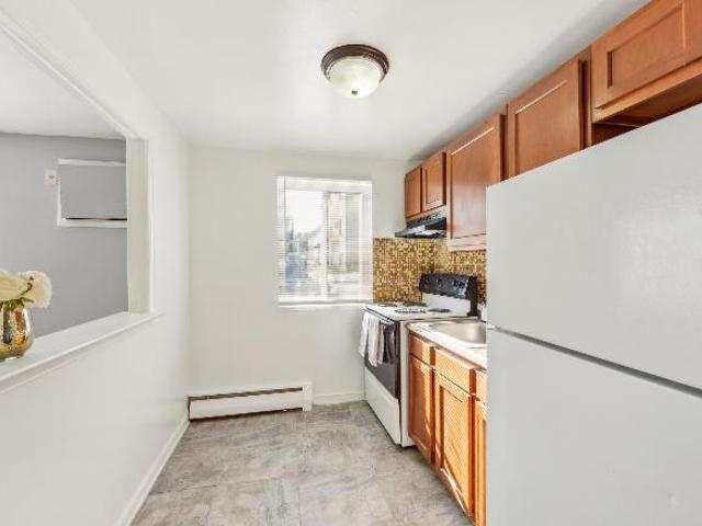1 Br, 1 bath, Condo 314 E 24th St