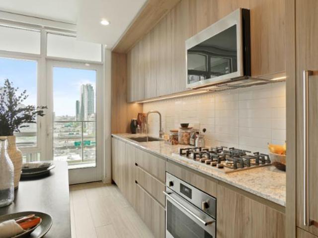 1 Br, 1 bath, Condo 314 N Halsted St