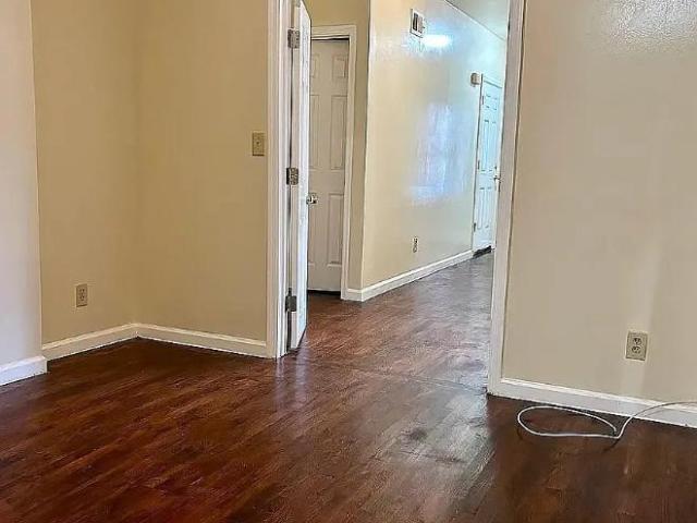 1 Br, 1 bath, Condo 318 16th Ave