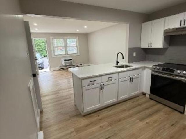1 Br, 1 bath, Condo 319 Columbia Ave