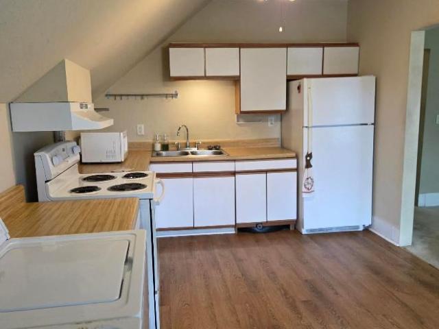 1 Br, 1 bath, Condo 31B Saragossa Street
