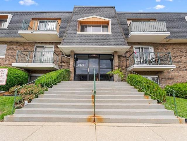 1 Br, 1 bath, Condo 3223 W Parkway Dr