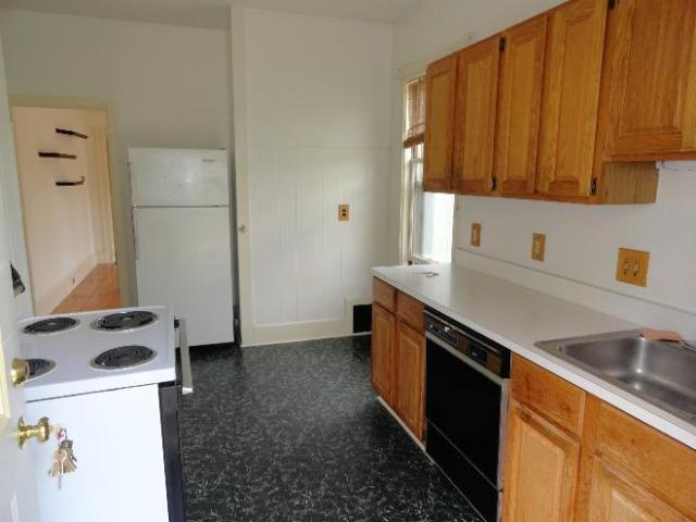 1 Br, 1 bath, Condo 322 Merrimac St