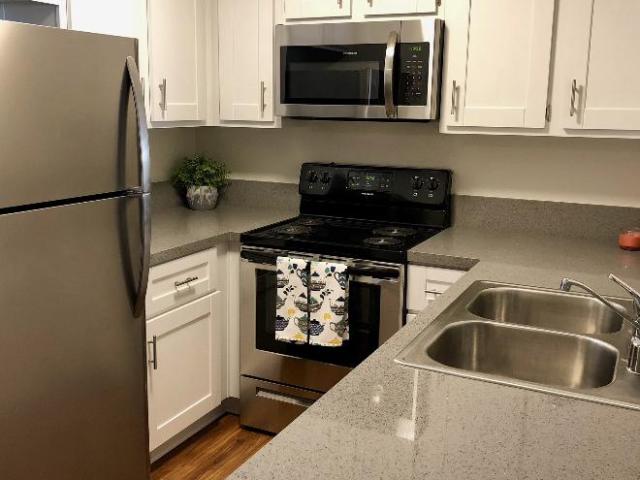 1 Br, 1 bath, Condo 3242 Bonita Road
