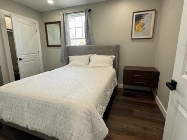 1 Br, 1 bath, Condo 328 North Euclid Avenue
