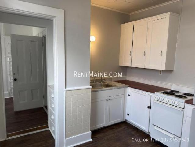 1 Br, 1 bath, Condo 32 Coombs St Apt