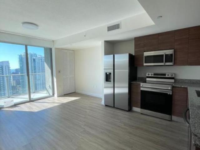 1 Br, 1 bath, Condo 32 Sw 1st St
