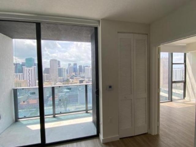 1 Br, 1 bath, Condo 32 Sw 1st St