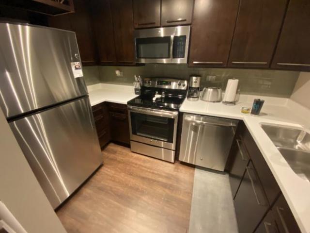 1 Br, 1 bath, Condo 330 N Jefferson