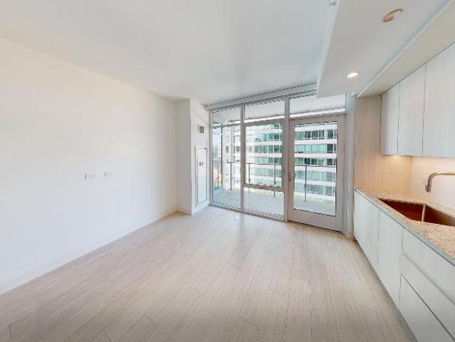 1 Br, 1 bath, Condo 332 North Union Ave