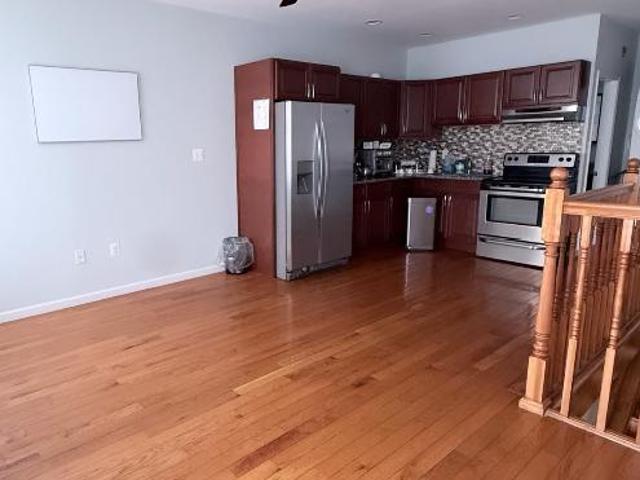1 Br, 1 bath, Condo 3334 N Front St