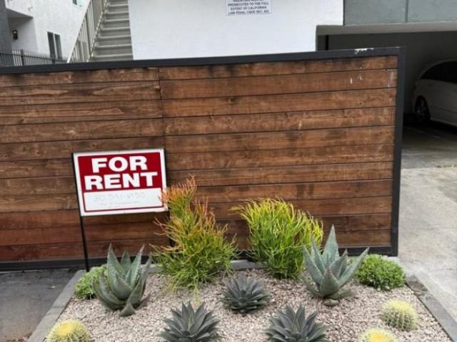 1 Br, 1 bath, Condo 3337 S Durango Ave