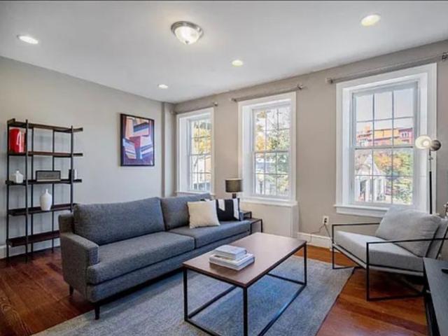 1 Br, 1 bath, Condo 333 C SE Unit 1