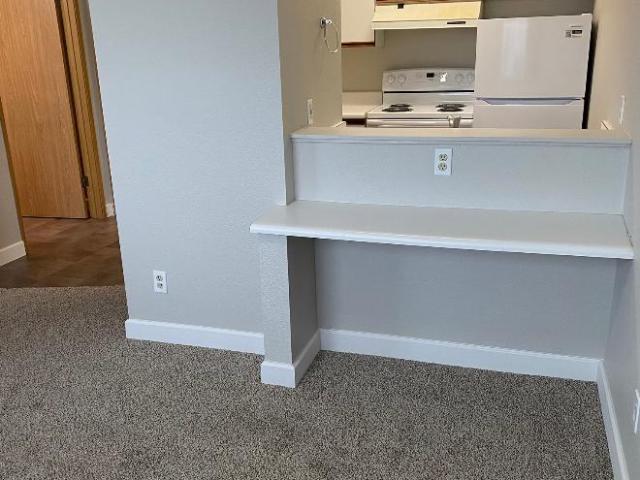 1 Br, 1 bath, Condo 334 Wells Avenue South