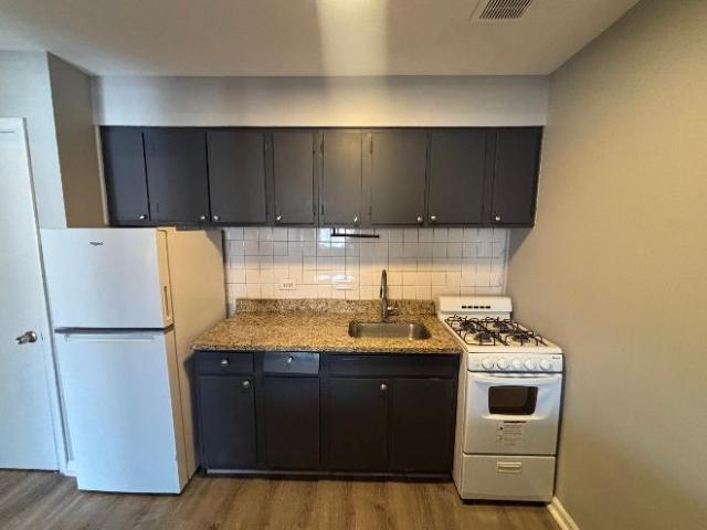 1 Br, 1 bath, Condo 3351 Commercial