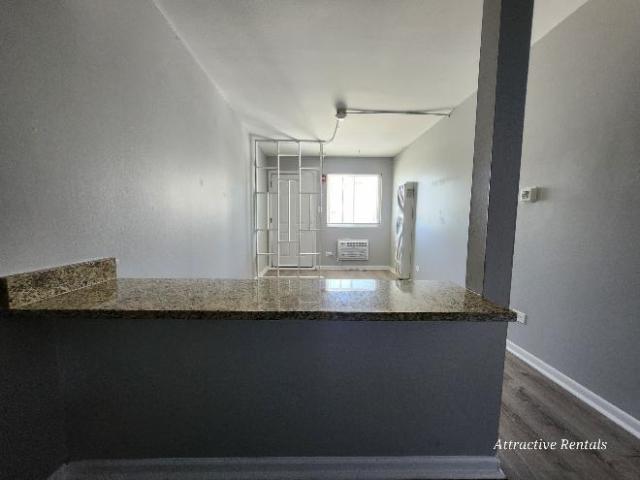 1 Br, 1 bath, Condo 3351 Commercial Ave