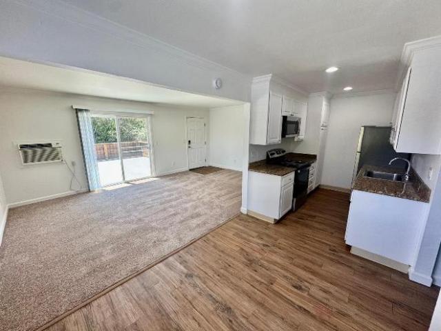 1 Br, 1 bath, Condo 335 Enfrente Rd