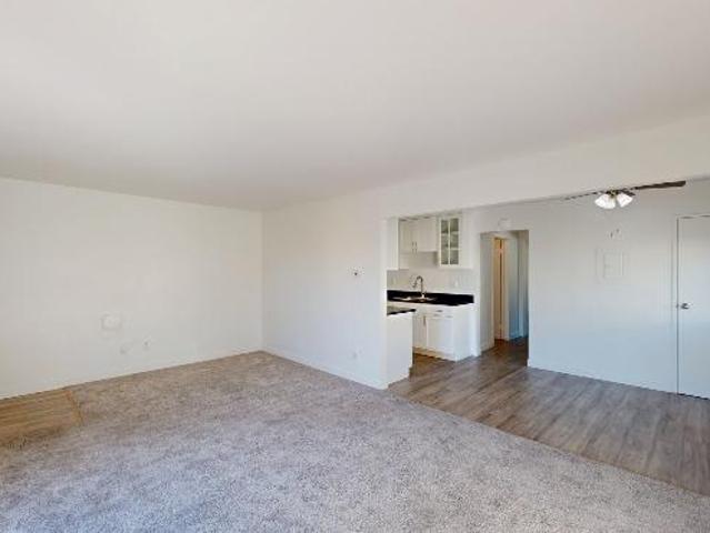 1 Br, 1 bath, Condo 335 Enfrente Rd