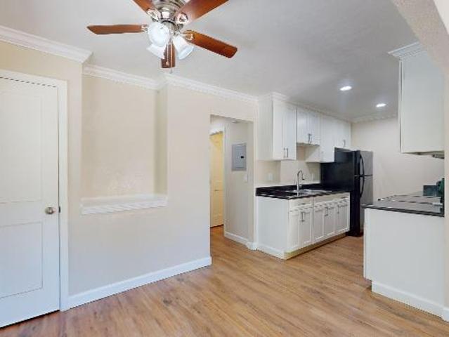 1 Br, 1 bath, Condo 335 Enfrente Rd