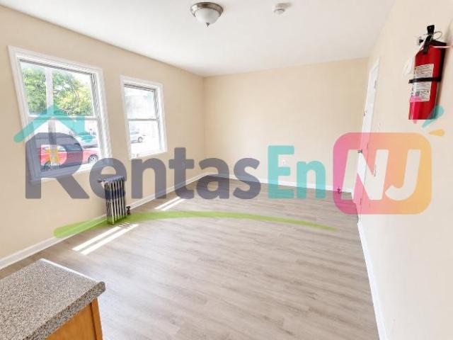 1 Br, 1 bath, Condo 335 Myrtle Ave