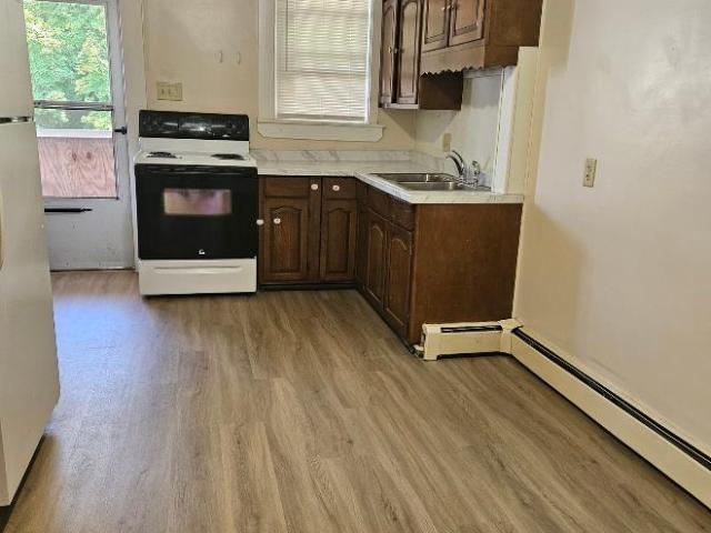 1 Br, 1 bath, Condo 37 Lake St
