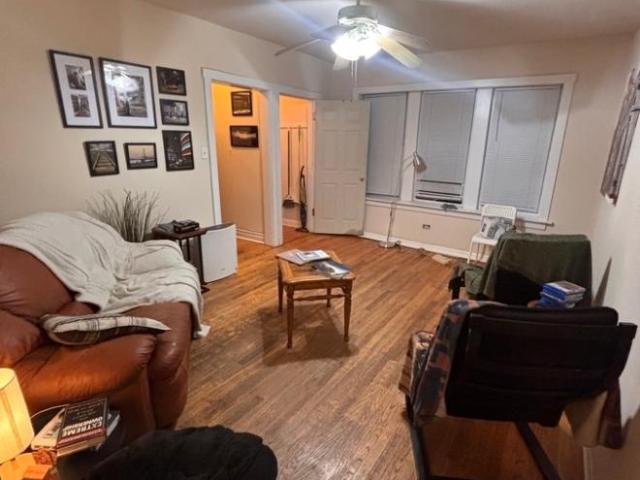 1 Br, 1 bath, Condo 3404 W Berteau Ave