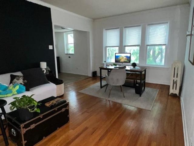 1 Br, 1 bath, Condo 3404 W Berteau Ave