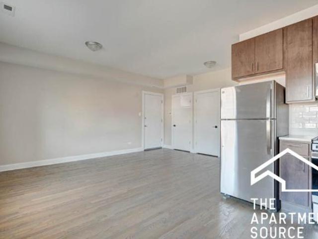 1 Br, 1 bath, Condo 3409 West Fullerton Ave