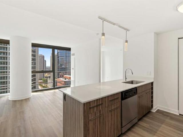 1 Br, 1 bath, Condo 340 W Wolf Point Plaza