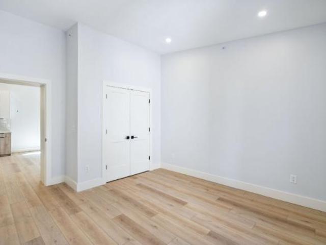 1 Br, 1 bath, Condo 3439 Lancaster