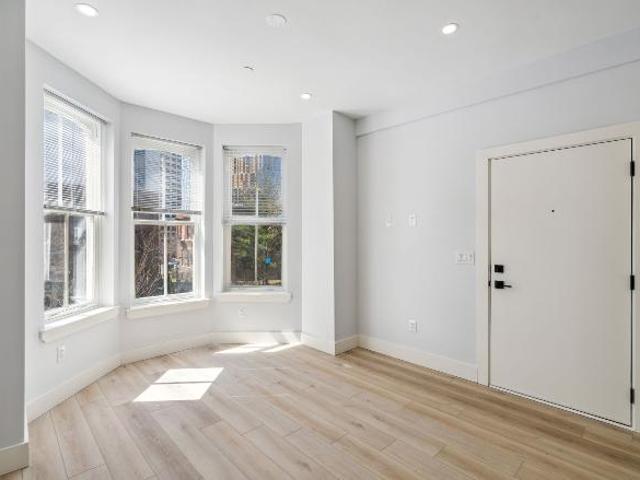 1 Br, 1 bath, Condo 3439 Lancaster