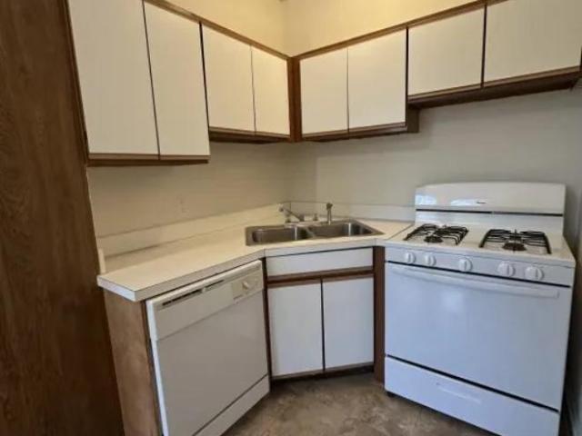 1 Br, 1 bath, Condo 343 Park Avenue