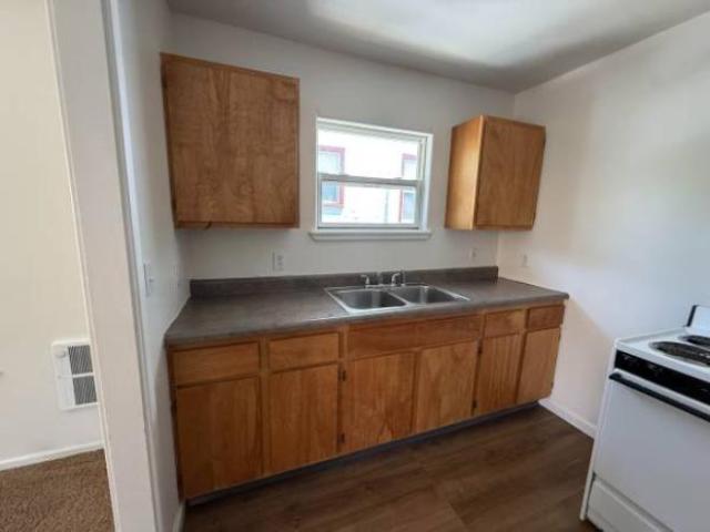 1 Br, 1 bath, Condo 34 Center Street