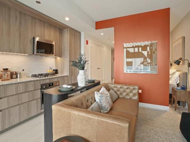 1 Br, 1 bath, Condo 350 N Union Ave