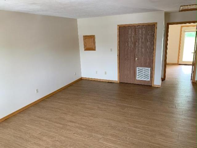 1 Br, 1 bath, Condo 350 N Lakeland Dr