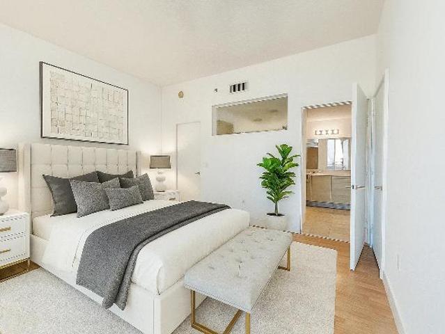 1 Br, 1 bath, Condo 350 Ne 24th St