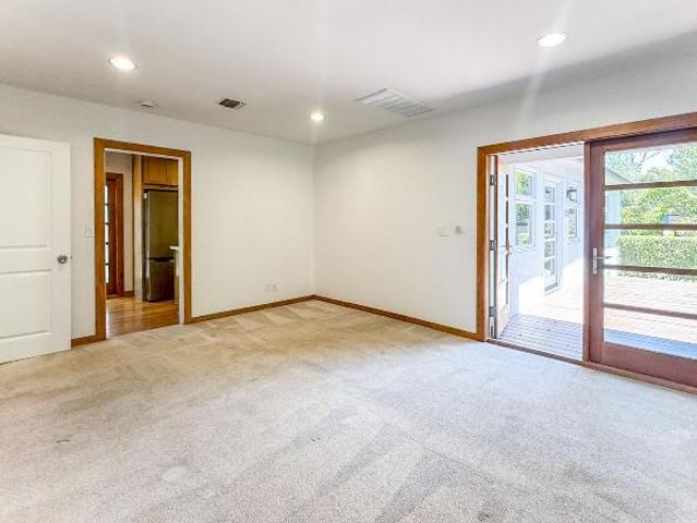 1 Br, 1 bath, Condo 3517 Beethoven St
